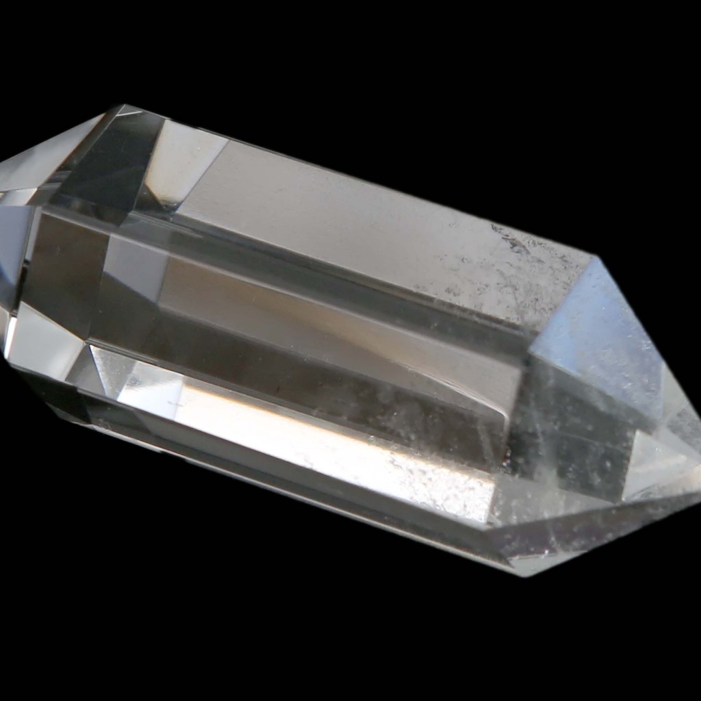 VOGEL CUT OPTICAL QUARTZ .75" X 2.5" - Celestial Earth Minerals