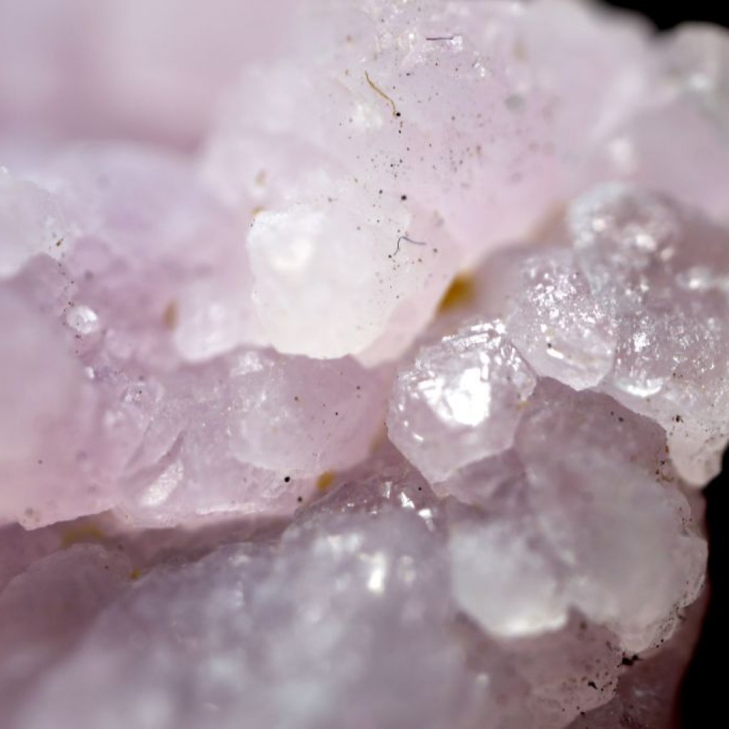 CRYSTALLIZED PINK QUARTZ 63 mm X 45 mm X 35.601 mm - Celestial Earth ...